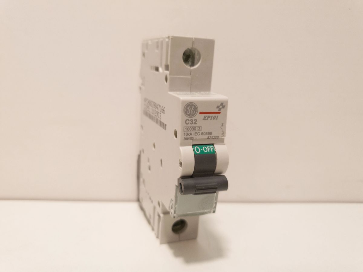 GE General Electric EP101C32, 32A sp type C, mcb, Modular Plus, 674288 10KA, EP101 NEW, same as ...